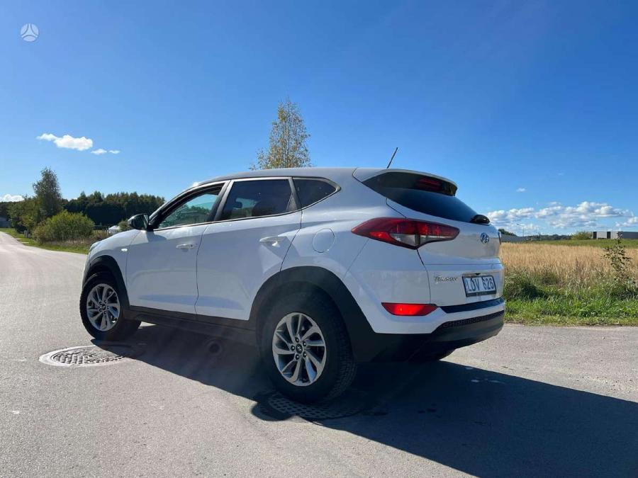 Balts Hyundai Tucson 2017 Šauļi, ar dzinēja tilpumu 2.00 L un nobraukumu 144 tūkst. km par 7500 €, foto 6 vietnē AUTOMOTO.COM.LV