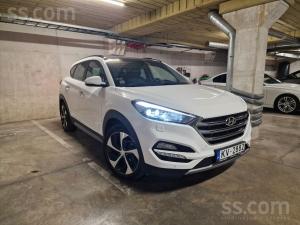White Hyundai Tucson 2017 in Riga, with an engine capacity of 1.60 L and mileage of 71 thousand km for 20900 €, photo  on AUTOMOTO.COM.LV