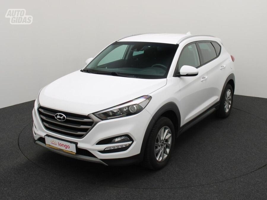 White Hyundai Tucson 2017 in Vilnius, with an engine capacity of 1.60 L and mileage of 135 thousand km for 13699 €, photo 1 on AUTOMOTO.COM.LV