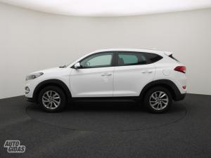 White Hyundai Tucson 2017 in Vilnius, with an engine capacity of 1.60 L and mileage of 135 thousand km for 13699 €, photo 6 on AUTOMOTO.COM.LV