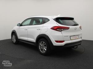White Hyundai Tucson 2017 in Vilnius, with an engine capacity of 1.60 L and mileage of 135 thousand km for 13699 €, photo 7 on AUTOMOTO.COM.LV