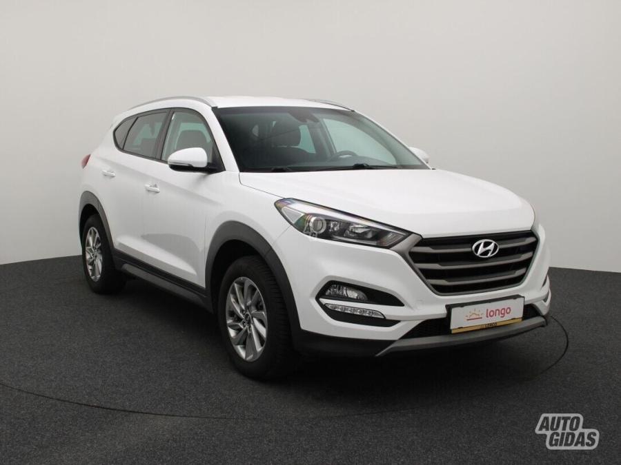 White Hyundai Tucson 2017 in Vilnius, with an engine capacity of 1.60 L and mileage of 135 thousand km for 13699 €, photo 10 on AUTOMOTO.COM.LV