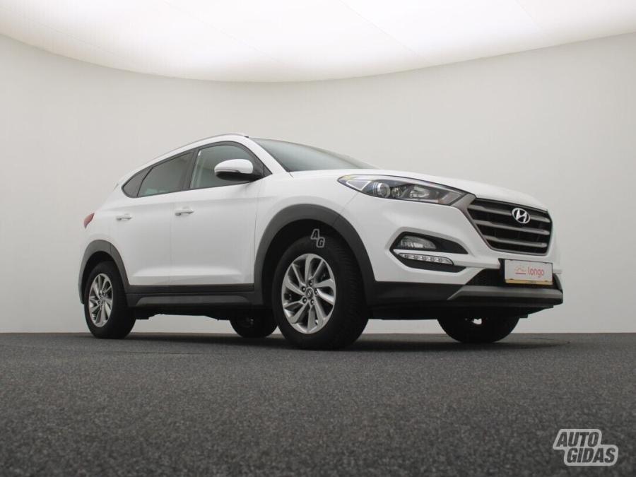 White Hyundai Tucson 2017 in Vilnius, with an engine capacity of 1.60 L and mileage of 135 thousand km for 13699 €, photo 11 on AUTOMOTO.COM.LV