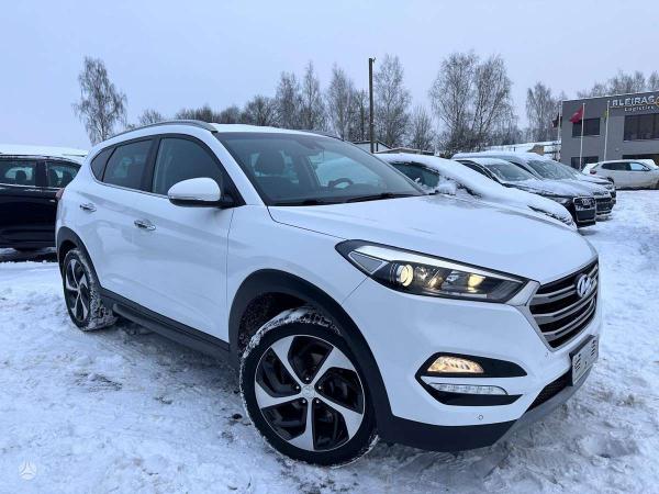 White Hyundai Tucson 2017 in Utena, with an engine capacity of 1.69 L and mileage of 287 thousand km for 10850 €, photo 2 on AUTOMOTO.COM.LV