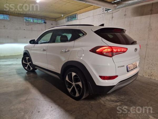 Balts Hyundai Tucson 2017 Rīga, ar dzinēja tilpumu 1.60 L un nobraukumu 71 tūkst. km par 19800 €, foto 4 vietnē AUTOMOTO.COM.LV