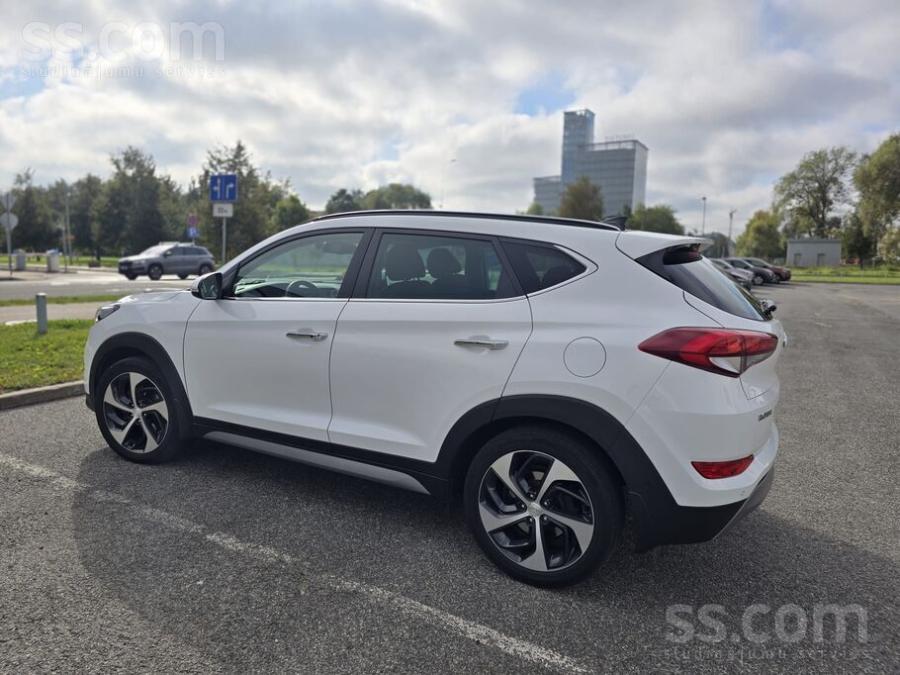 Balts Hyundai Tucson 2017 Rīga, ar dzinēja tilpumu 1.60 L un nobraukumu 71 tūkst. km par 19800 €, foto 11 vietnē AUTOMOTO.COM.LV