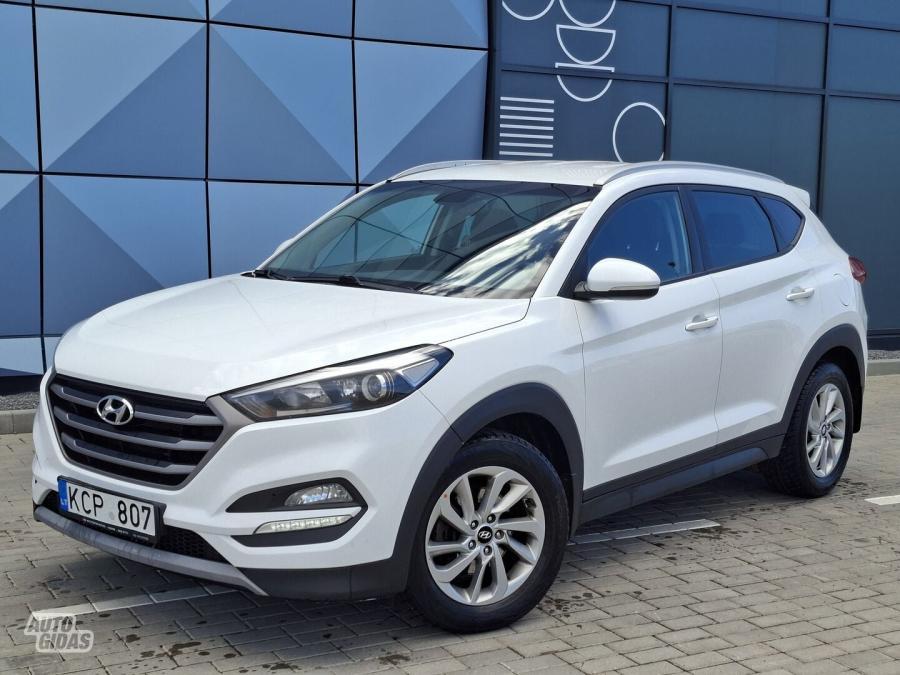 White Hyundai Tucson 2017 in Silute, with an engine capacity of 1.70 L and mileage of 292 thousand km for 8888 €, photo 9 on AUTOMOTO.COM.LV