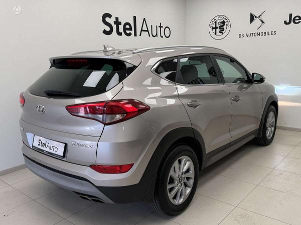 Balts Hyundai Tucson 2017 Viļņa, ar dzinēja tilpumu 1.59 L un nobraukumu 92 tūkst. km par 13990 €, foto 5 vietnē AUTOMOTO.COM.LV
