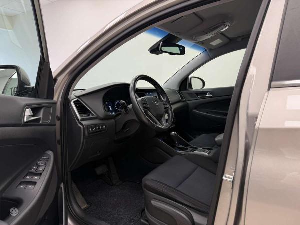 Balts Hyundai Tucson 2017 Viļņa, ar dzinēja tilpumu 1.59 L un nobraukumu 92 tūkst. km par 13990 €, foto 9 vietnē AUTOMOTO.COM.LV