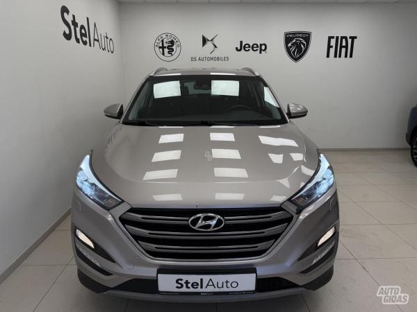 White Hyundai Tucson 2017 in Vilnius, with an engine capacity of 1.60 L and mileage of 92 thousand km for 13990 €, photo 3 on AUTOMOTO.COM.LV