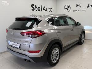 White Hyundai Tucson 2017 in Vilnius, with an engine capacity of 1.60 L and mileage of 92 thousand km for 13990 €, photo 6 on AUTOMOTO.COM.LV