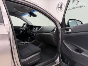 White Hyundai Tucson 2017 in Vilnius, with an engine capacity of 1.60 L and mileage of 92 thousand km for 13990 €, photo 23 on AUTOMOTO.COM.LV