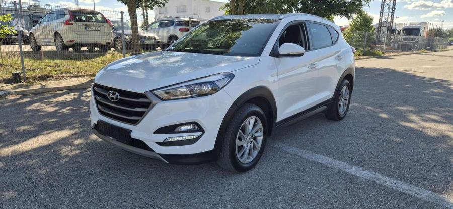 Balts Hyundai Tucson 2017 Marijampole, ar dzinēja tilpumu 2.00 L un nobraukumu 212 tūkst. km par 12450 €, foto 1 vietnē AUTOMOTO.COM.LV