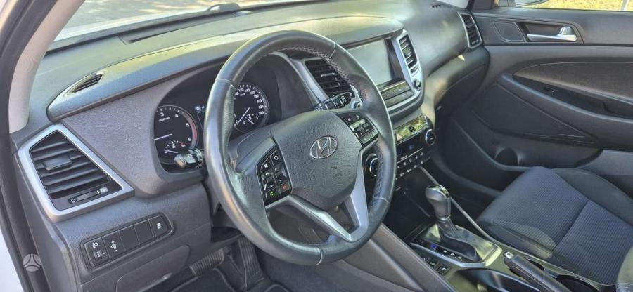 Balts Hyundai Tucson 2017 Marijampole, ar dzinēja tilpumu 2.00 L un nobraukumu 212 tūkst. km par 12450 €, foto 12 vietnē AUTOMOTO.COM.LV