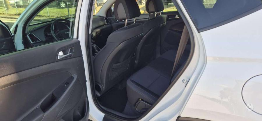 Balts Hyundai Tucson 2017 Marijampole, ar dzinēja tilpumu 2.00 L un nobraukumu 212 tūkst. km par 12450 €, foto 13 vietnē AUTOMOTO.COM.LV