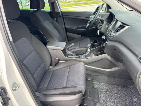 Balts Hyundai Tucson 2017 Tauragė, ar dzinēja tilpumu 1.69 L un nobraukumu 197 tūkst. km par 9950 €, foto 9 vietnē AUTOMOTO.COM.LV