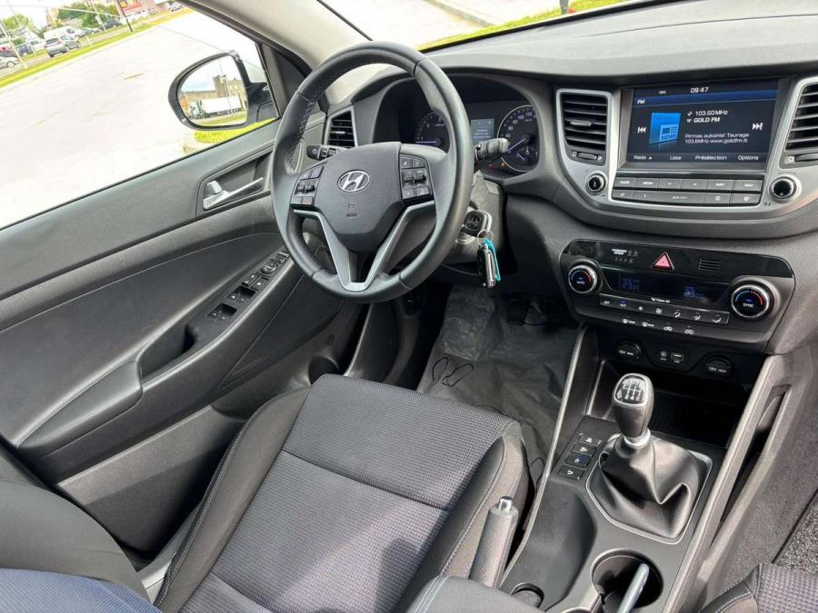 White Hyundai Tucson 2017 in Taurage, with an engine capacity of 1.69 L and mileage of 197 thousand km for 9950 €, photo 13 on AUTOMOTO.COM.LV