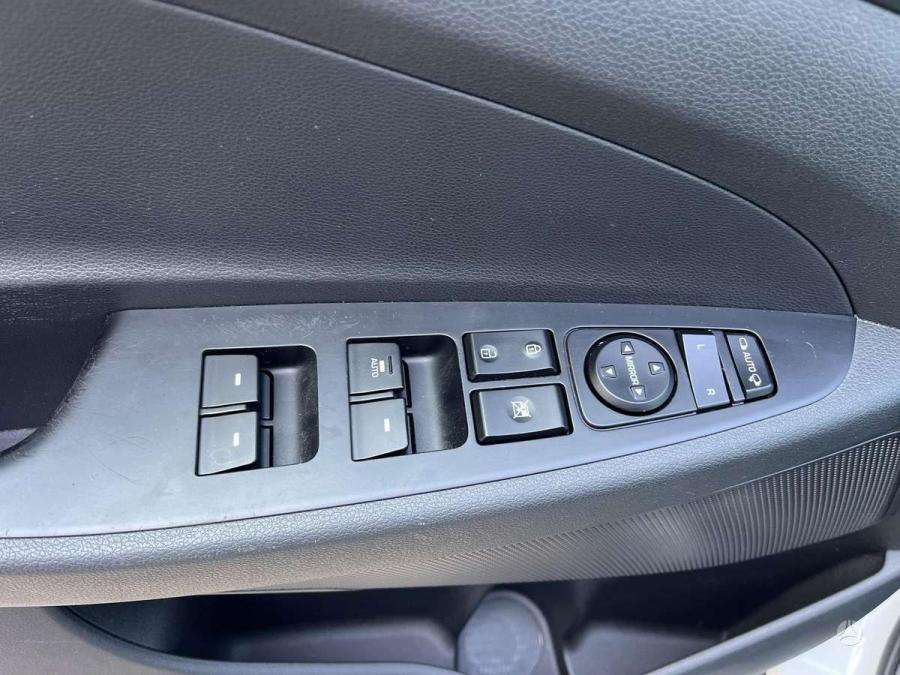 Balts Hyundai Tucson 2017 Viļņa, ar dzinēja tilpumu 1.69 L un nobraukumu 240 tūkst. km par 9700 €, foto 27 vietnē AUTOMOTO.COM.LV