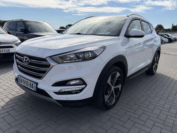 White Hyundai Tucson 2017 in Taurage, with an engine capacity of 1.69 L and mileage of 188 thousand km for 11900 €, photo 1 on AUTOMOTO.COM.LV