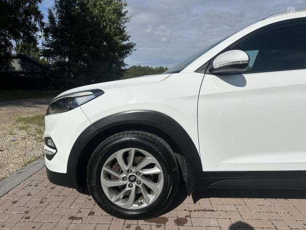 Balts Hyundai Tucson 2017 Šauļi, ar dzinēja tilpumu 2.00 L un nobraukumu 192 tūkst. km par 10350 €, foto 4 vietnē AUTOMOTO.COM.LV