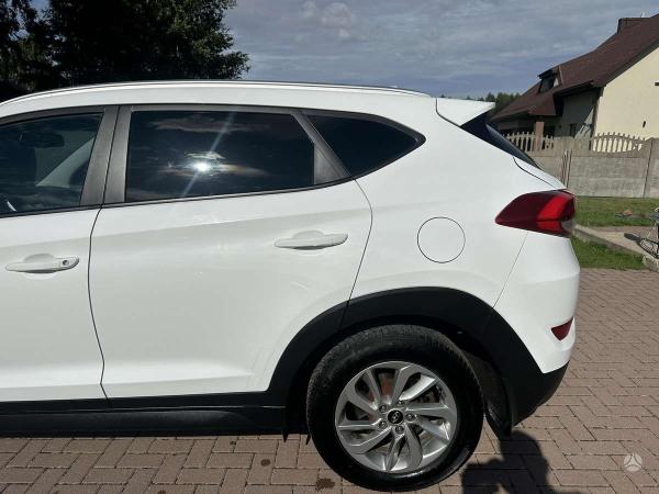 Balts Hyundai Tucson 2017 Šauļi, ar dzinēja tilpumu 2.00 L un nobraukumu 192 tūkst. km par 10350 €, foto 6 vietnē AUTOMOTO.COM.LV