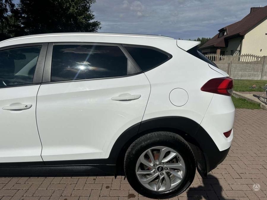 Balts Hyundai Tucson 2017 Šauļi, ar dzinēja tilpumu 2.00 L un nobraukumu 192 tūkst. km par 10350 €, foto 7 vietnē AUTOMOTO.COM.LV