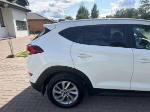 Balts Hyundai Tucson 2017 Šauļi, ar dzinēja tilpumu 2.00 L un nobraukumu 192 tūkst. km par 10350 €, foto 12 vietnē AUTOMOTO.COM.LV