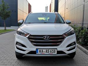 White Hyundai Tucson 2017 in Klaipeda, with an engine capacity of 2.00 L and mileage of 194 thousand km for 12950 €, photo 3 on AUTOMOTO.COM.LV