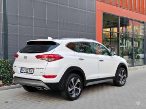 White Hyundai Tucson 2017 in Klaipeda, with an engine capacity of 2.00 L and mileage of 194 thousand km for 12950 €, photo 7 on AUTOMOTO.COM.LV