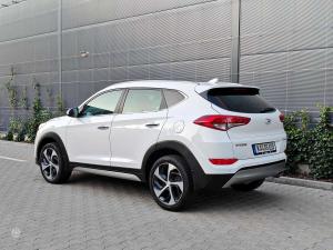 White Hyundai Tucson 2017 in Klaipeda, with an engine capacity of 2.00 L and mileage of 194 thousand km for 12950 €, photo 11 on AUTOMOTO.COM.LV