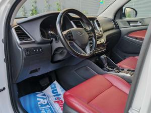 White Hyundai Tucson 2017 in Klaipeda, with an engine capacity of 2.00 L and mileage of 194 thousand km for 12950 €, photo 25 on AUTOMOTO.COM.LV