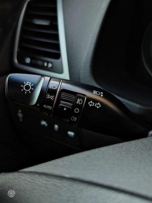 White Hyundai Tucson 2017 in Klaipeda, with an engine capacity of 2.00 L and mileage of 194 thousand km for 12950 €, photo 30 on AUTOMOTO.COM.LV