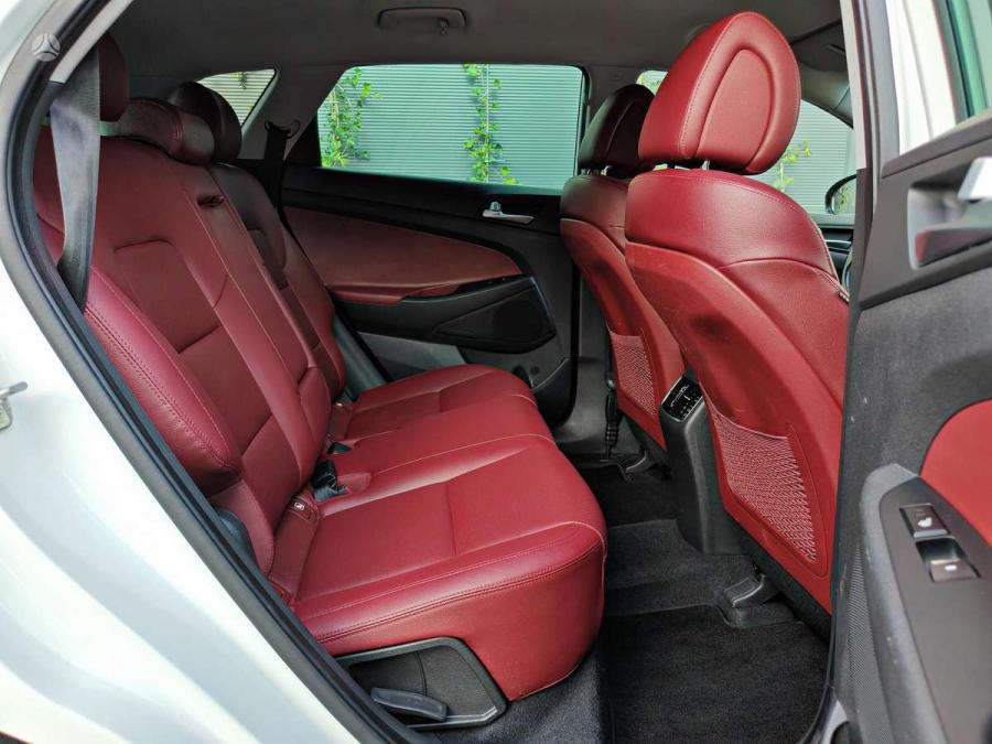 White Hyundai Tucson 2017 in Klaipeda, with an engine capacity of 2.00 L and mileage of 194 thousand km for 12950 €, photo 43 on AUTOMOTO.COM.LV