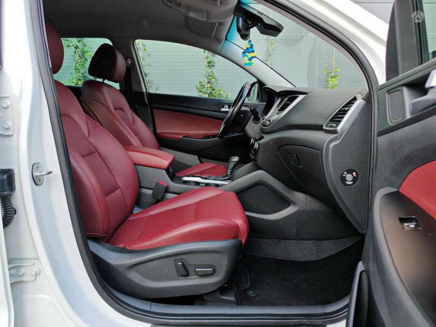 White Hyundai Tucson 2017 in Klaipeda, with an engine capacity of 2.00 L and mileage of 194 thousand km for 12950 €, photo 45 on AUTOMOTO.COM.LV