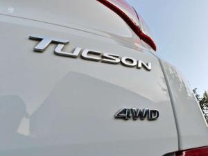 White Hyundai Tucson 2017 in Klaipeda, with an engine capacity of 2.00 L and mileage of 194 thousand km for 12950 €, photo 52 on AUTOMOTO.COM.LV