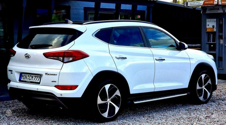 White Hyundai Tucson 2017 in Kretinga, with an engine capacity of 2.00 L and mileage of 231 thousand km for 13750 €, photo 6 on AUTOMOTO.COM.LV