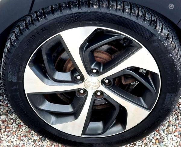 White Hyundai Tucson 2017 in Kretinga, with an engine capacity of 2.00 L and mileage of 231 thousand km for 13750 €, photo 11 on AUTOMOTO.COM.LV
