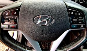 White Hyundai Tucson 2017 in Kretinga, with an engine capacity of 2.00 L and mileage of 231 thousand km for 13750 €, photo 27 on AUTOMOTO.COM.LV