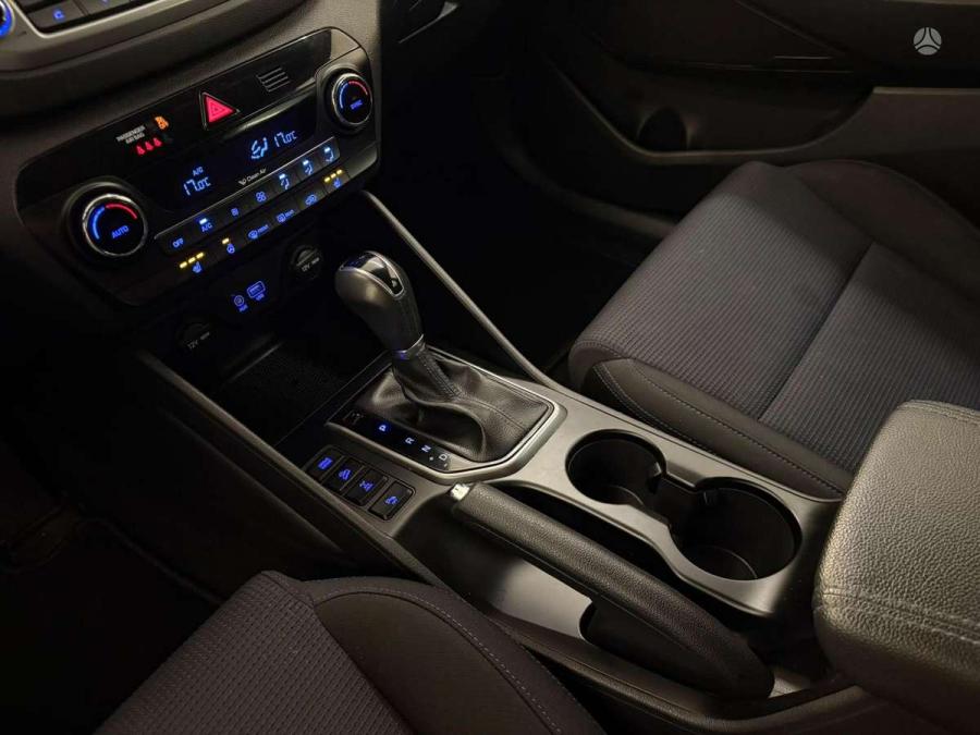 Balts Hyundai Tucson 2017 Marijampole, ar dzinēja tilpumu 2.00 L un nobraukumu 217 tūkst. km par 12450 €, foto 4 vietnē AUTOMOTO.COM.LV