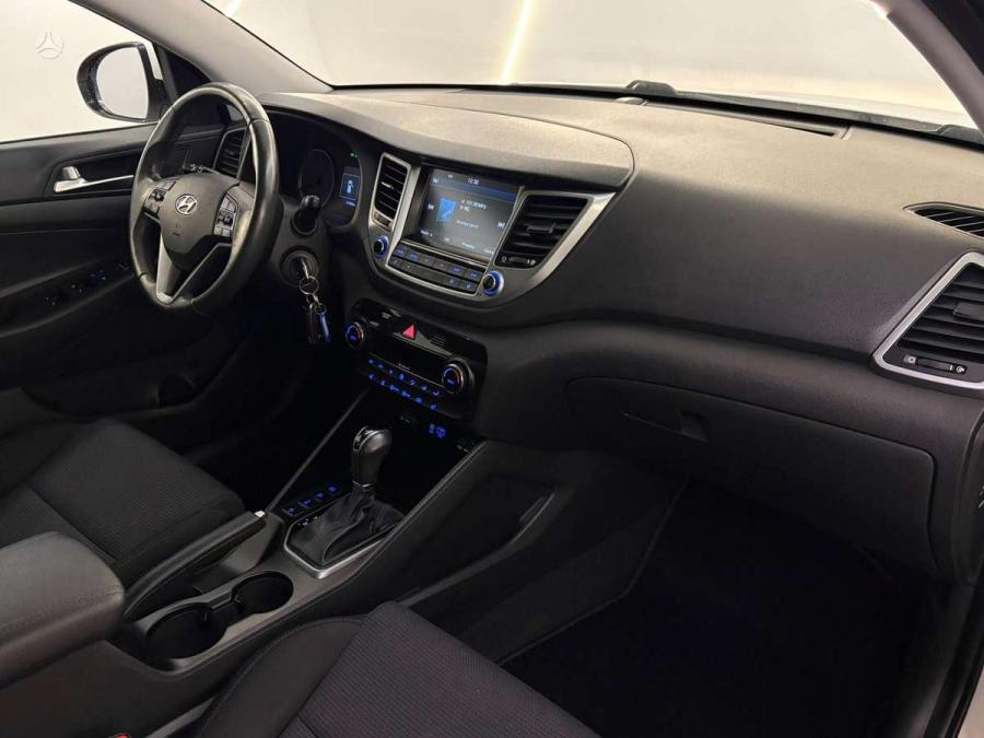 Balts Hyundai Tucson 2017 Marijampole, ar dzinēja tilpumu 2.00 L un nobraukumu 217 tūkst. km par 12450 €, foto 19 vietnē AUTOMOTO.COM.LV