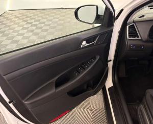 Balts Hyundai Tucson 2017 Marijampole, ar dzinēja tilpumu 2.00 L un nobraukumu 217 tūkst. km par 12450 €, foto 24 vietnē AUTOMOTO.COM.LV