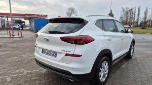 White Hyundai Tucson 2018 in Taurage, with an engine capacity of 1.60 L and mileage of 104 thousand km for 11990 €, photo 6 on AUTOMOTO.COM.LV