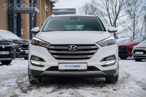 Balts Hyundai Tucson 2018 Rīga, ar dzinēja tilpumu 1.60 L un nobraukumu 134 tūkst. km par 15990 €, foto 2 vietnē AUTOMOTO.COM.LV