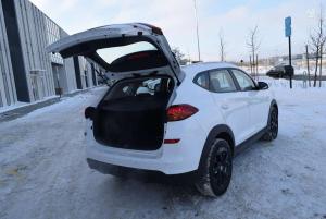 White Hyundai Tucson 2018 in Vilnius, with an engine capacity of 1.59 L and mileage of 116 thousand km for 14950 €, photo 24 on AUTOMOTO.COM.LV
