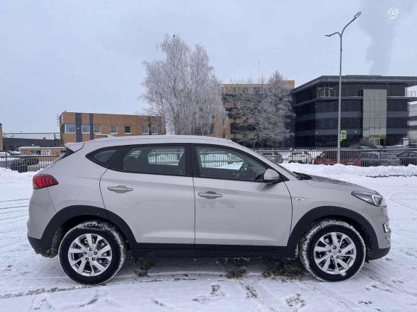 Balts Hyundai Tucson 2018 Kauņa, ar dzinēja tilpumu 1.59 L un nobraukumu 121 tūkst. km par 13700 €, foto 3 vietnē AUTOMOTO.COM.LV