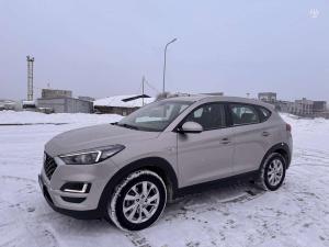 White Hyundai Tucson 2018 in Kaunas, with an engine capacity of 1.59 L and mileage of 121 thousand km for 13700 €, photo 8 on AUTOMOTO.COM.LV