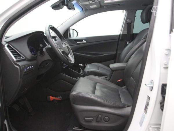 Balts Hyundai Tucson 2018 Viļņa, ar dzinēja tilpumu 1.60 L un nobraukumu 120 tūkst. km par 15199 €, foto 4 vietnē AUTOMOTO.COM.LV