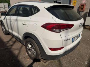 Balts Hyundai Tucson 2018 Panevēža, ar dzinēja tilpumu 1.69 L un nobraukumu 179 tūkst. km par 3900 €, foto 6 vietnē AUTOMOTO.COM.LV
