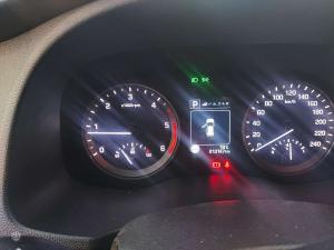 White Hyundai Tucson 2018 in Kaunas, with an engine capacity of 1.69 L and mileage of 213 thousand km for 12999 €, photo 8 on AUTOMOTO.COM.LV
