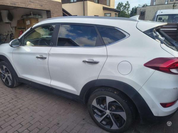 Balts Hyundai Tucson 2018 Viļņa, ar dzinēja tilpumu 1.60 L un nobraukumu 178 tūkst. km par 6200 €, foto 4 vietnē AUTOMOTO.COM.LV